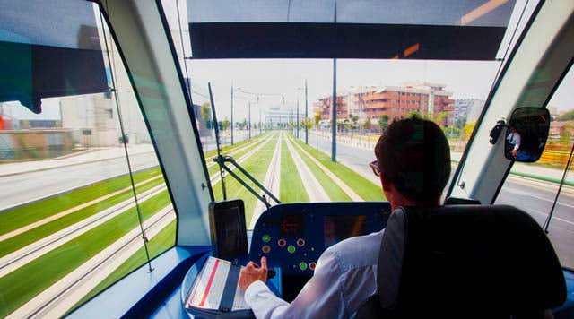 Metropolitana leggera di Granada - Linee, orari e prezzi